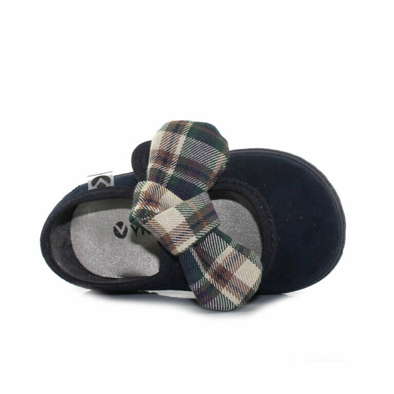 Merceditas Victoria Lazo Cuadros - Zapatos Infantiles Puntapié